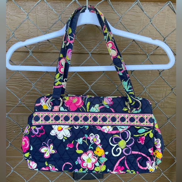 Vera Bradley | Bags | Vera Bradley Ribbons Pattern Navy Floral Purse ...